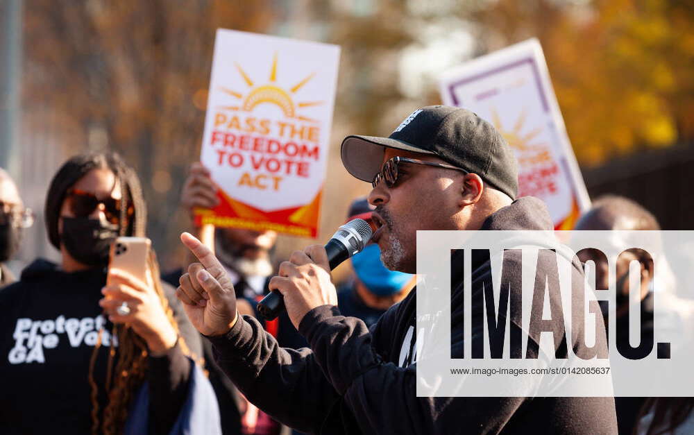 180+ voting rights activists arrested at White House Cliff Albright, co ...