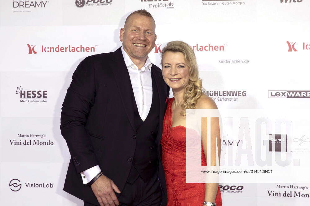 Martin Limbeck mit Ehefrau Andrea Limbeck bei der 17. Kinderlachen-Gala ...