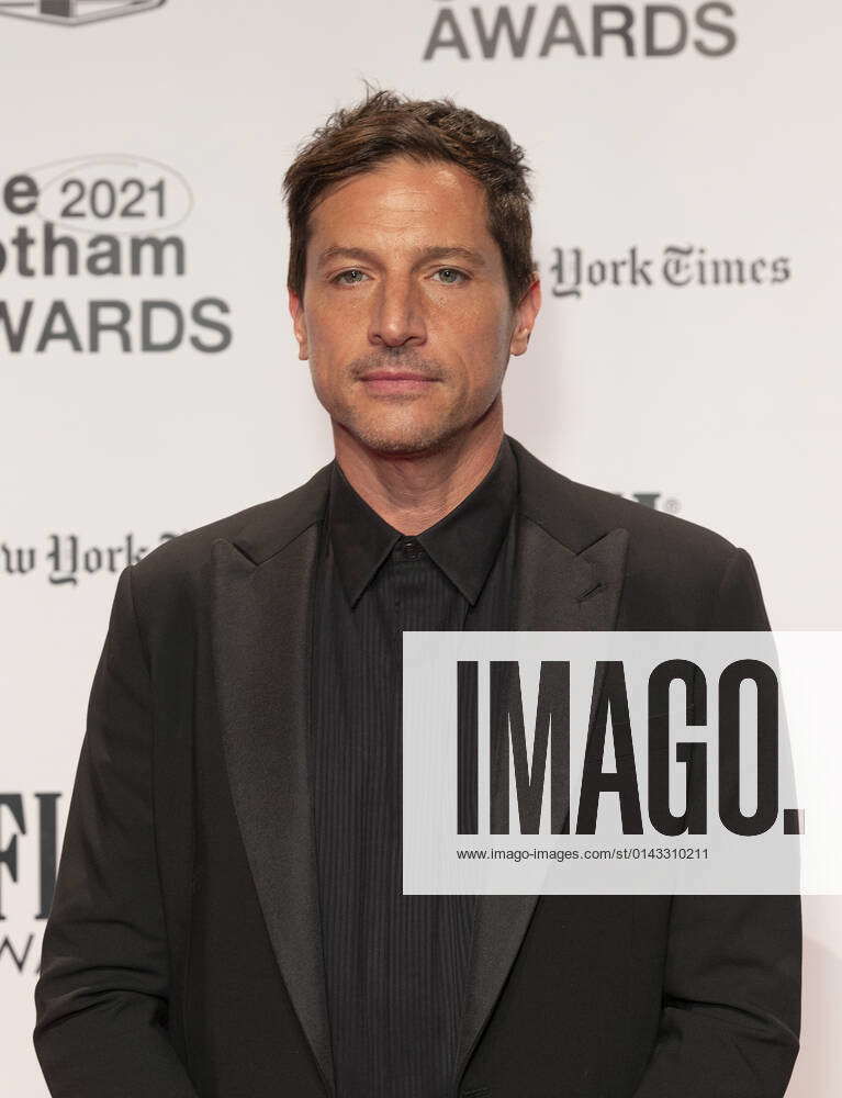 NY: The 2021 Gotham Awards Simon Rex attends the 2021 Gotham Awards at ...