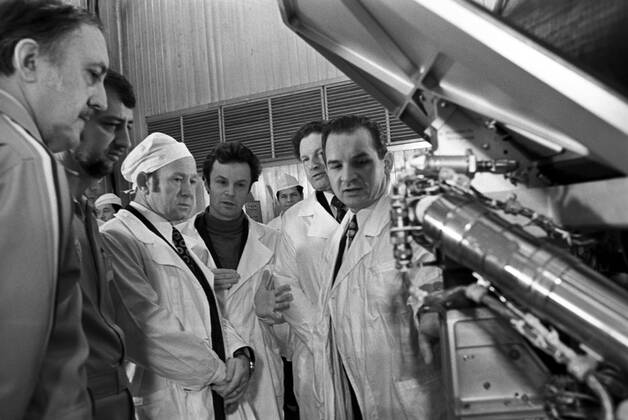 Preparations for Apollo-Soyuz Test Project program 884605 01.10.1974 ...