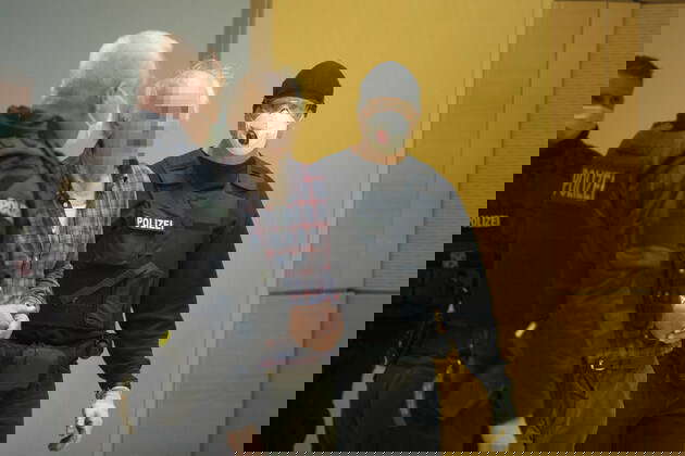 Trial Hans Gerd Rathjen before the district court Hanau, main hearings ...