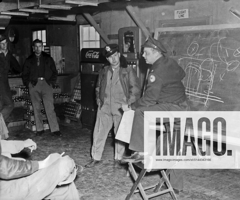 From left to right Airmen Don Coleman, Dan Oxley, Maj. Donald Jones ...