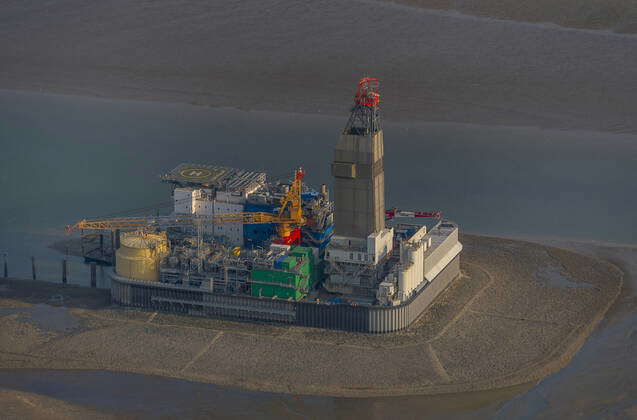 Mittelplate drilling rig in the Wadden Sea National Park, aerial view ...