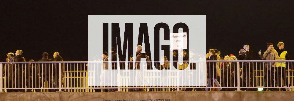 24 01 2022 Saxony Anhalt Saxony Anhalt Halle Saale Monday demo ...