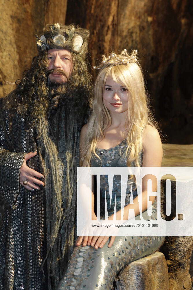 Zoe Moore the small Mermaid Undine Ben Becker their Father the sea king ...