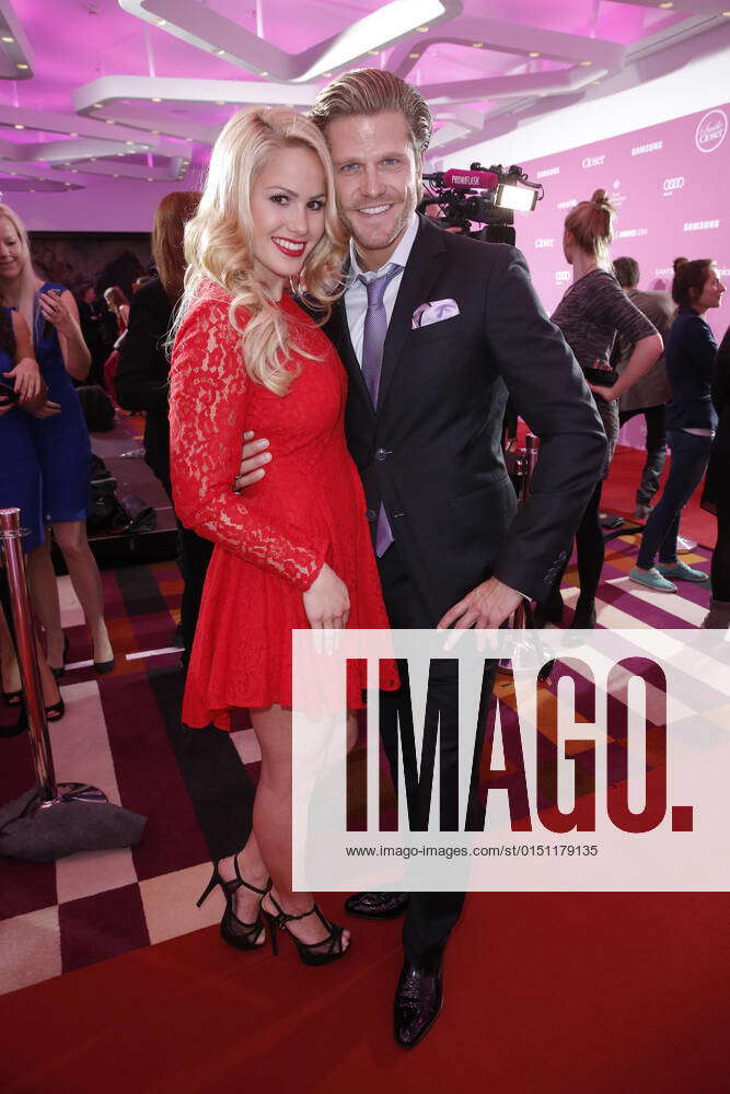 Angelina Heger Bachelor Candidate Paul Janke Bachelor award Ceremony ...