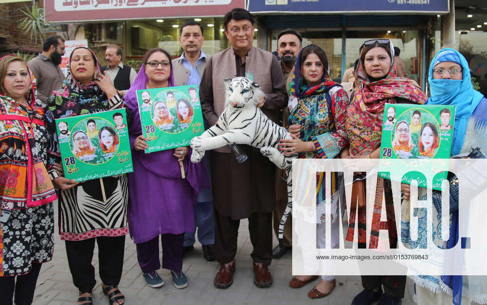 Activists of Muslim League rally in Islamabad Activists of Muslim ...