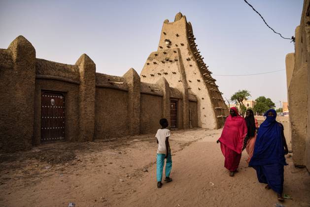 View of the minaret of the Sankore mosque in Timbuktu after the ...