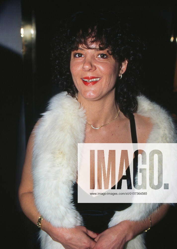 Bekannte Frau bei einer Abendveranstaltung, Deutschland 1990er