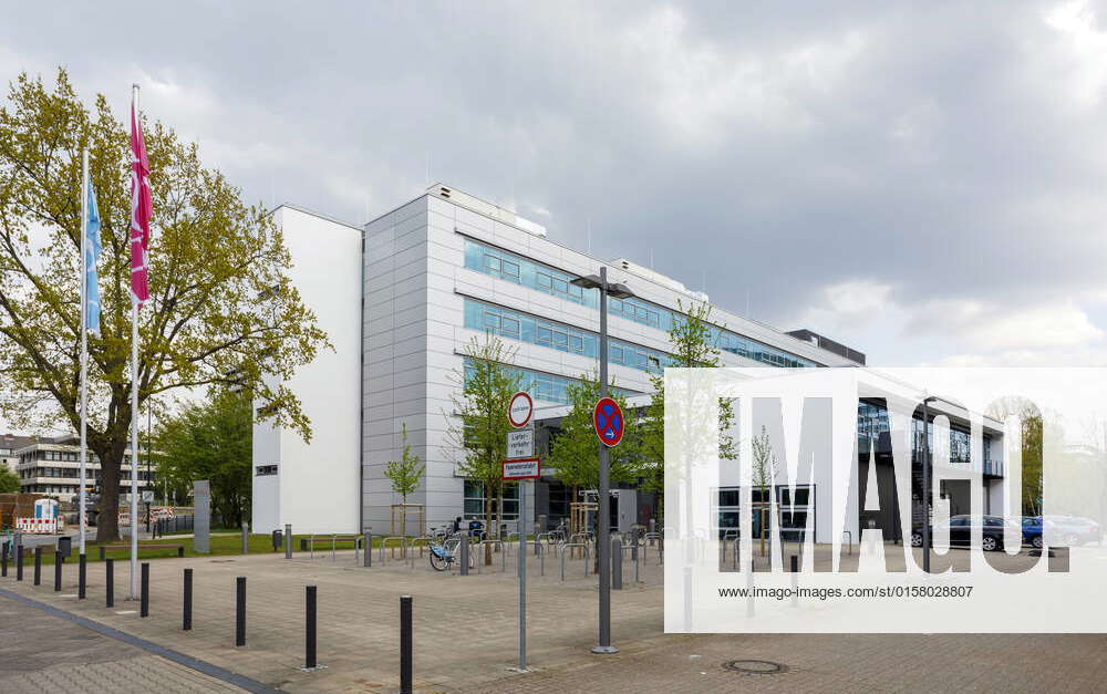 New building of the Robert Schumann University at the Campus