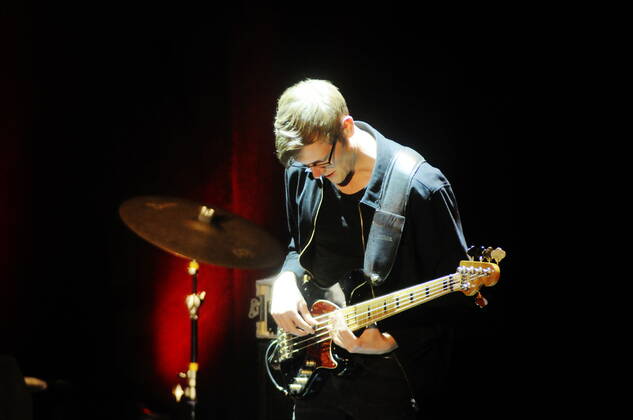 Der deutsche Jazz-Bassist Thomas Stieger beim Klavier-Festival Ruhr ...