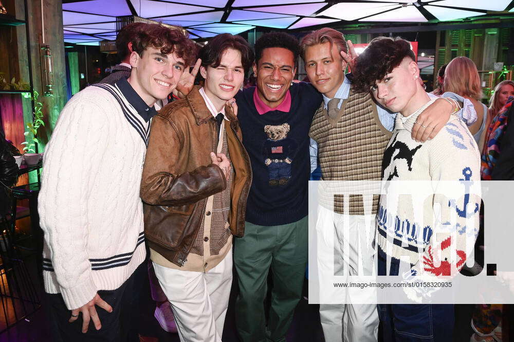 Moritz Di Matteo, Tobi you, Naswyn, Levin Hotho and Kris Grippo at the ...