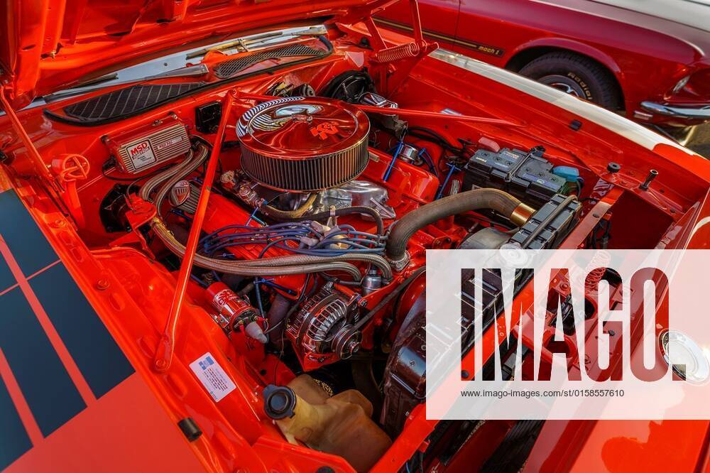 Dodge Challenger 1970 Engine