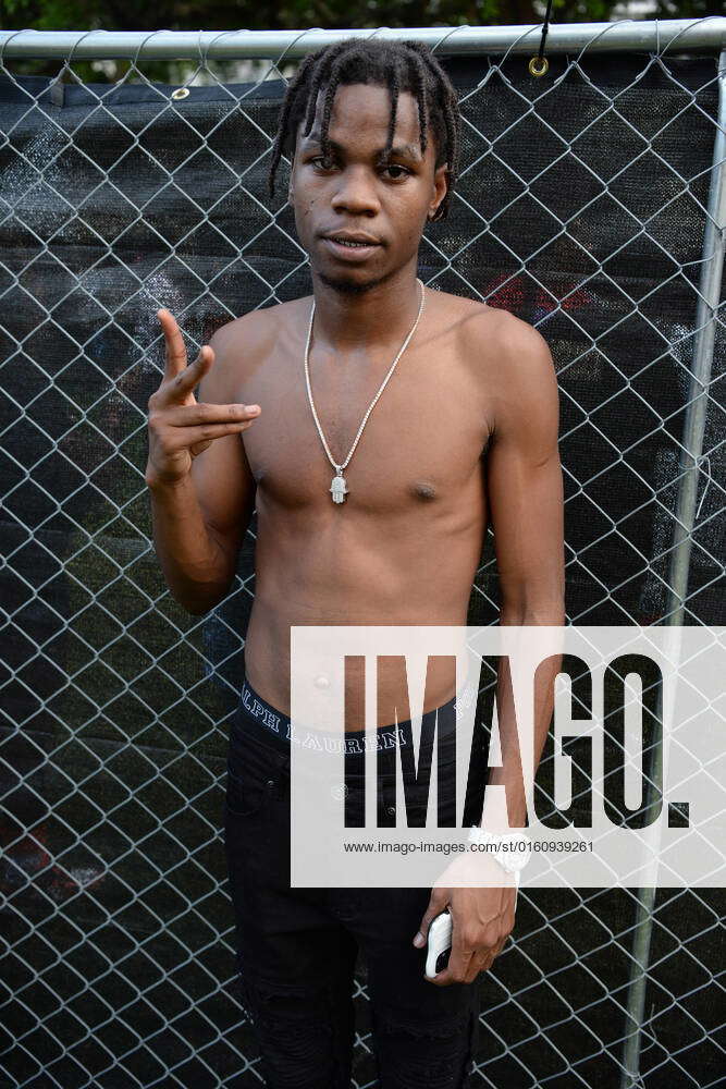 Pompano Beach Fl June 11 Ysl Kash Poses Backstage During Kodak Black