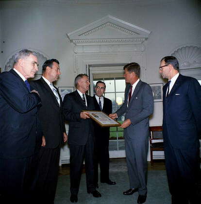 Presentation of the Reserve Officers Association Minuteman Hall of Fame ...