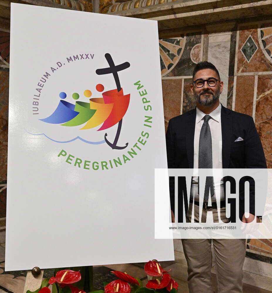 June 28, 2022, VATICAN: Italian artist Giacomo Trevisani poses with the ...