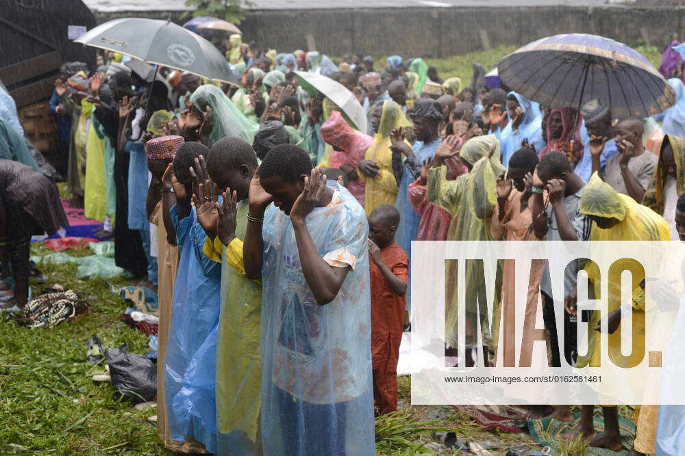 Muslims In Lagos Nigeria Celebrate Eid El Kabir In Rain Muslim
