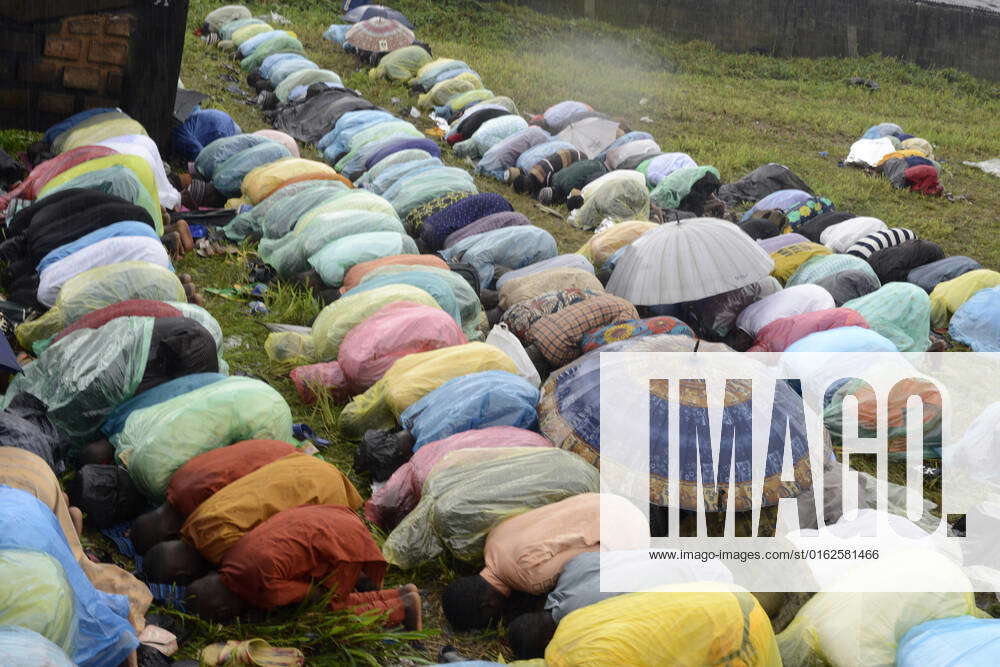Muslims In Lagos Nigeria Celebrate Eid El Kabir In Rain Muslim