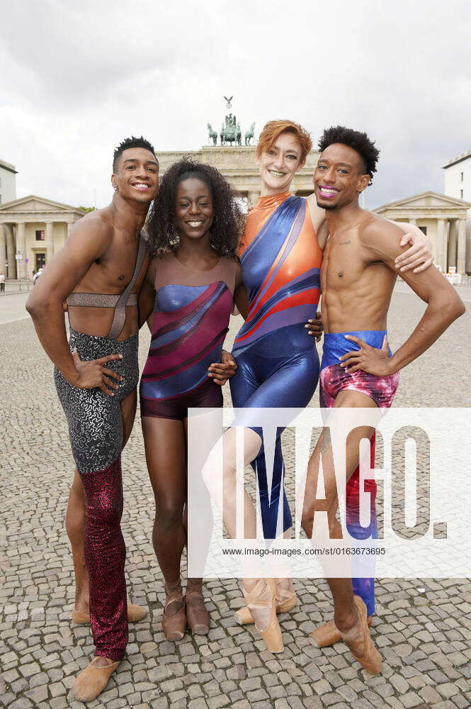 Brandon Gray, April Watson, Jillian Davis and Addison Ector from ...