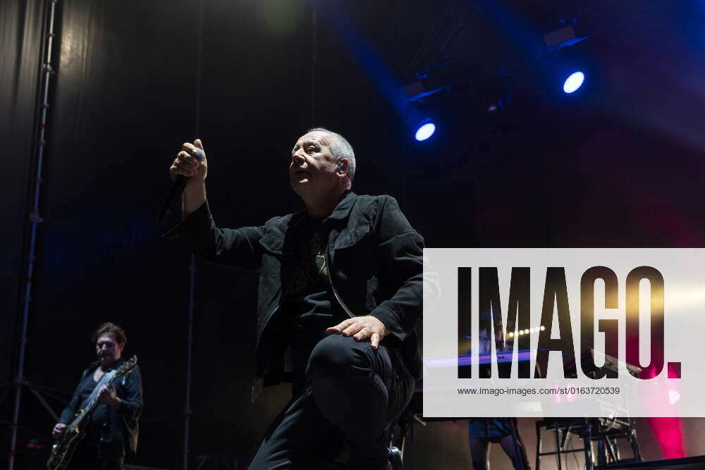 Simple Minds Concert In Santander Jim Kerr singer of the Scottish group ...