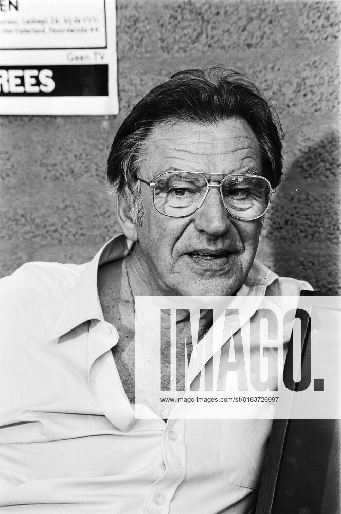 Anefo photo collection. Lou van Rees says goodbye to organizing large ...