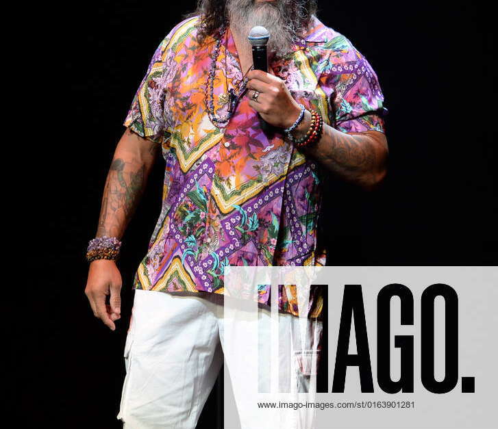 HOLLYWOOD FL - JULY 29: Martin Moreno performs during the Gabriel ...