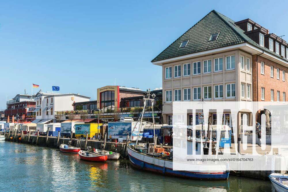 Fish market in Warnemunde, Rostock, Mecklenburg-Western Pomerania ...