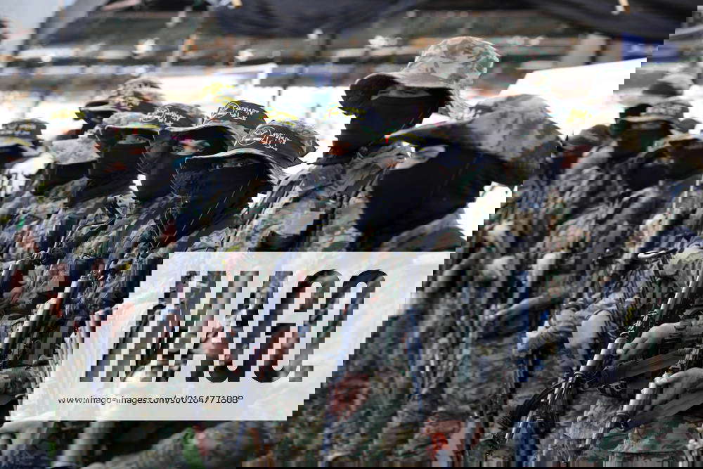 Palestinian militants of Al-Quds Brigades, the military wing of Islamic ...