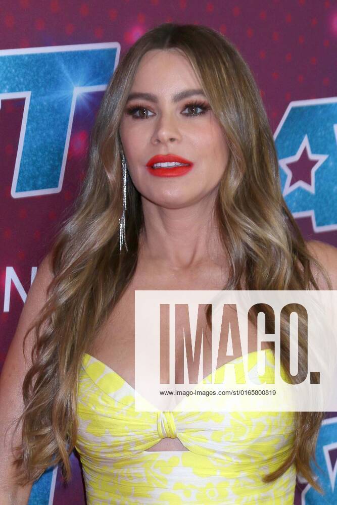 Sofia Vergara Age 17
