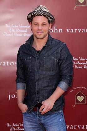 Justin Chambers at the John Varvatos 5th Annual Stuart House Benefit ...
