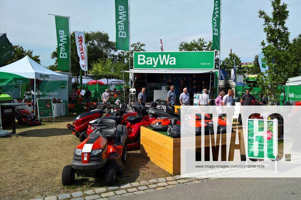 Baywa lawn mowers at the East Bavarian Show in Straubing BayWa AG ...