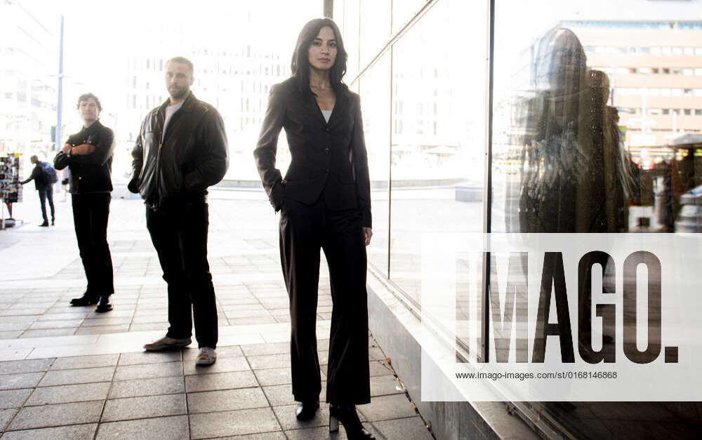 STOCKHOLM 20220905 Björn Elgerd, Edvin Bredefeldt och Sara Shirpey alla skadespelare i SVTs tv-seri