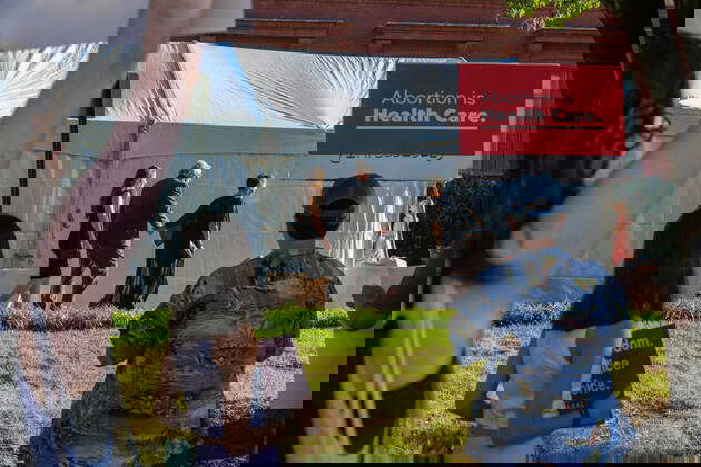 Protest Outside Of D.C. Pro-life Gala Guests of the 2022 Susan B ...