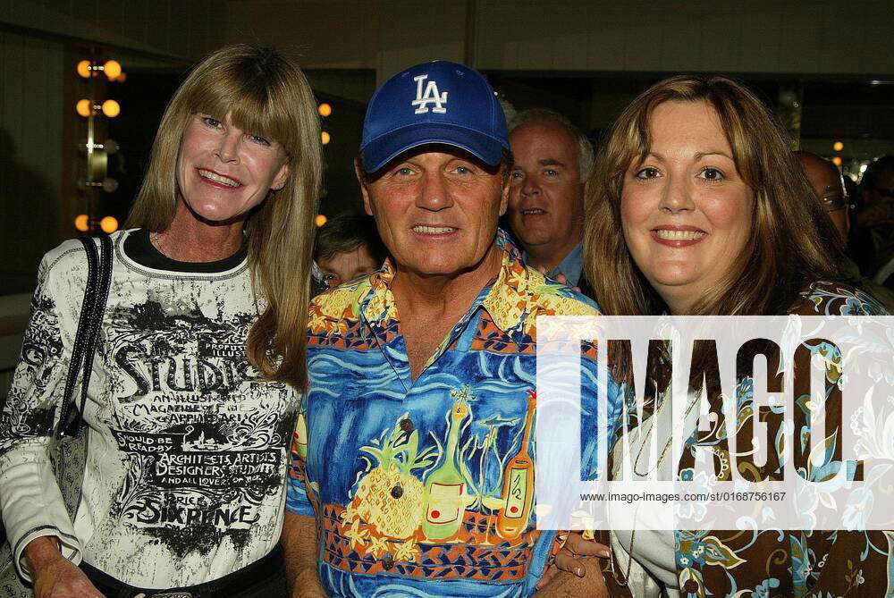 Bruce Johnston at the Katrina Benefit Concert hosted by K-Earth and KLSX. Greek Theatre, Hollywood