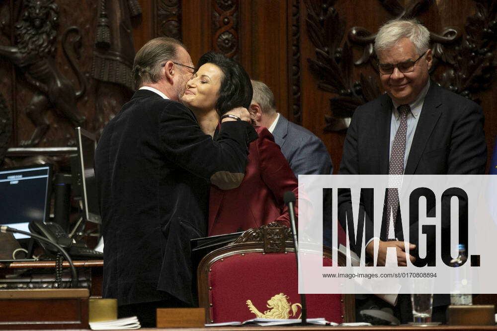 Open Vld s senator Rik Daems and Senate chairwoman Stephanie D Hose ...