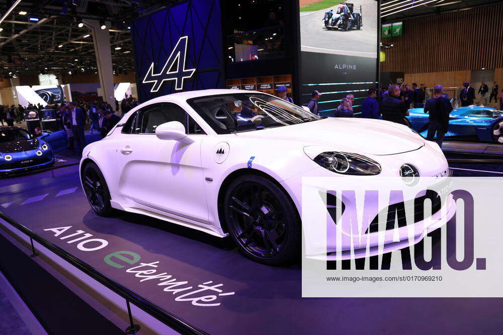 Alpine A100 e-ternite au Mondial de l Automobile Paris, le 17 octobre ...