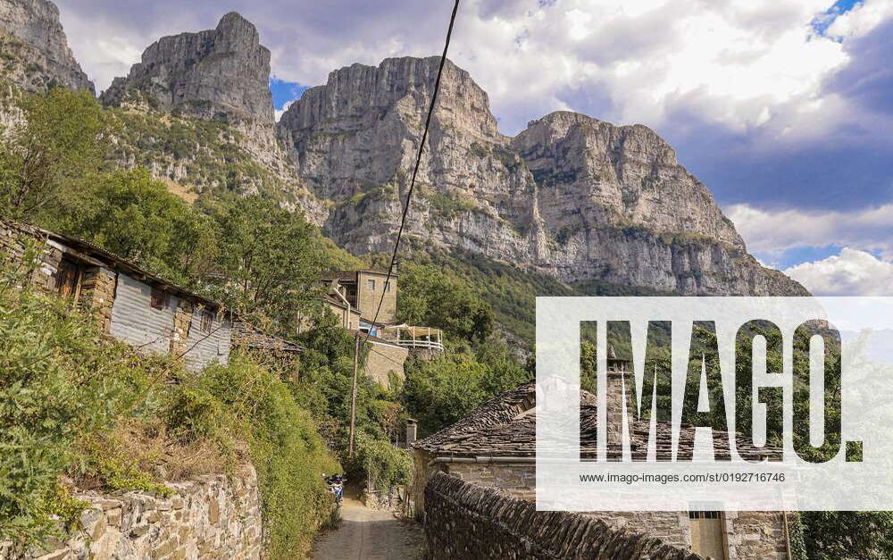 Travel Destination: Mikro Papingo Traditional Stone Village In Greece ...