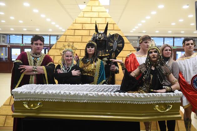 Moscow. Participants of the dramatized representation at an exhibition ...