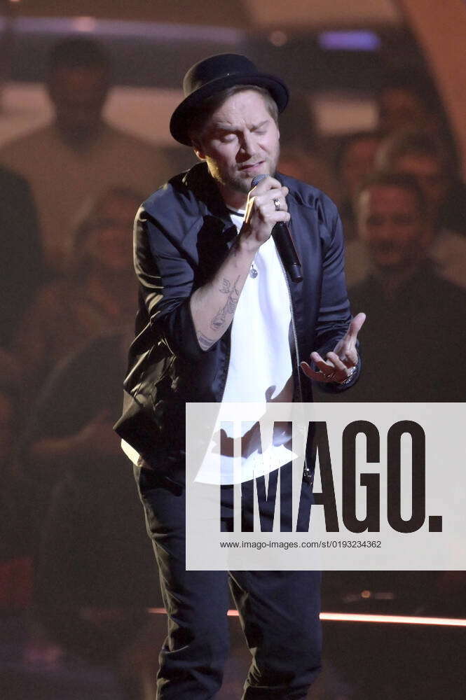 Johannes Oerding in the TV show The Giovanni Zarrella Show in the Baden ...