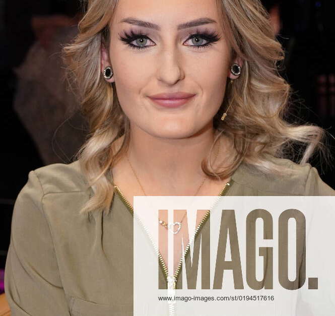 Maria Thamm at the recording of the MDR rbb talk show Riverboat in ...