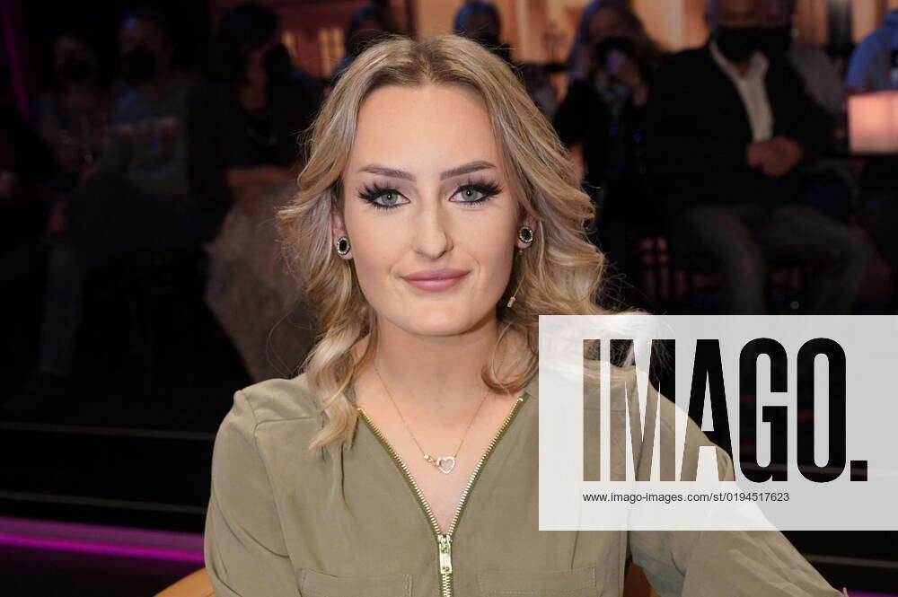 Maria Thamm at the recording of the MDR rbb talk show Riverboat in ...