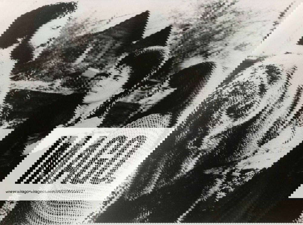 Actor Oliver Reed and actresses Barbara Chilcott and Rita Tushingham in ...