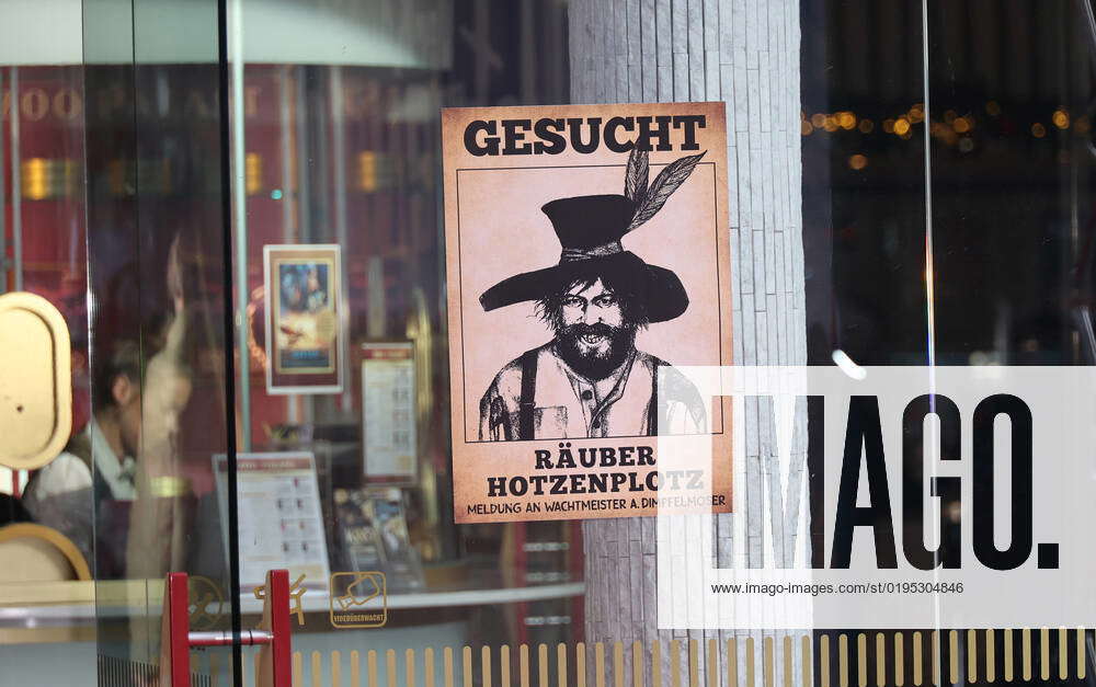 Wanted poster, Raeuber Hotzenplotz, report to constable A Dimpfelmoser ...