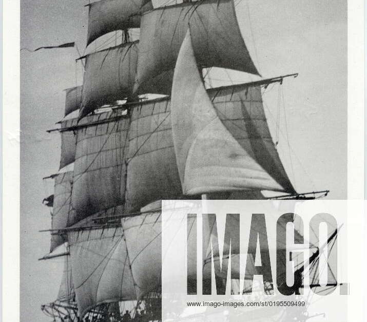 The Skeppsgossa Corps School Ship Hms Najaden for full sails around ...