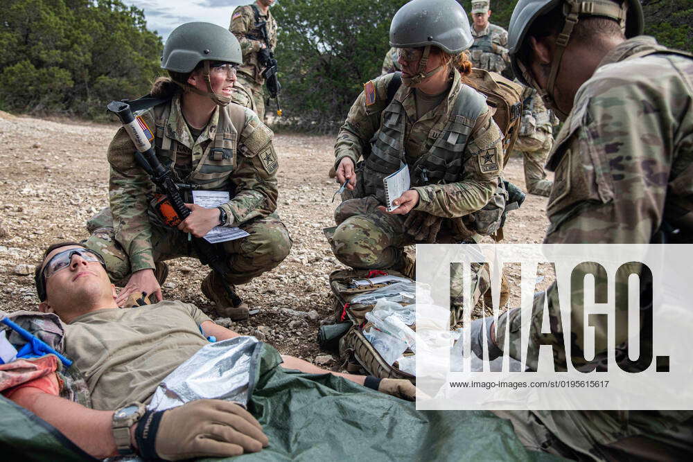 Soldiers participating in the Combat Medic Specialist Training Program ...