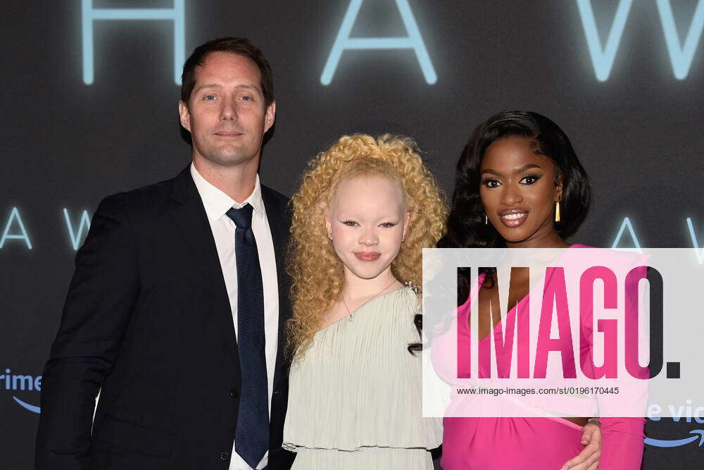 Avant premiere du film HAWA en presence de : MaÃ¯mouna DoucourÃ ...