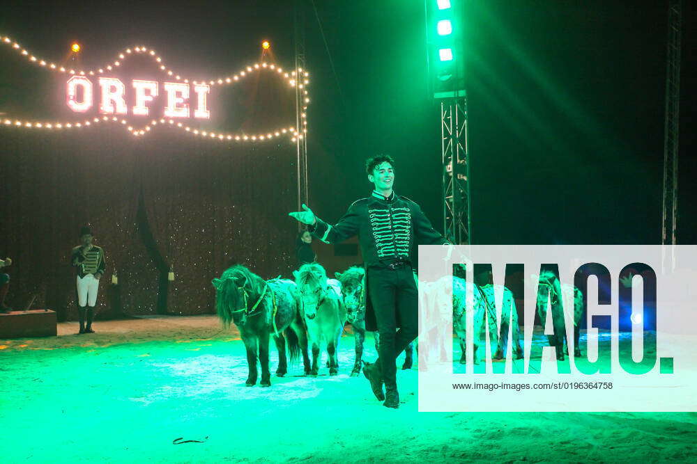 Italy: Sandra Orfei Circus in Palermo Show with pony at the Sandra ...