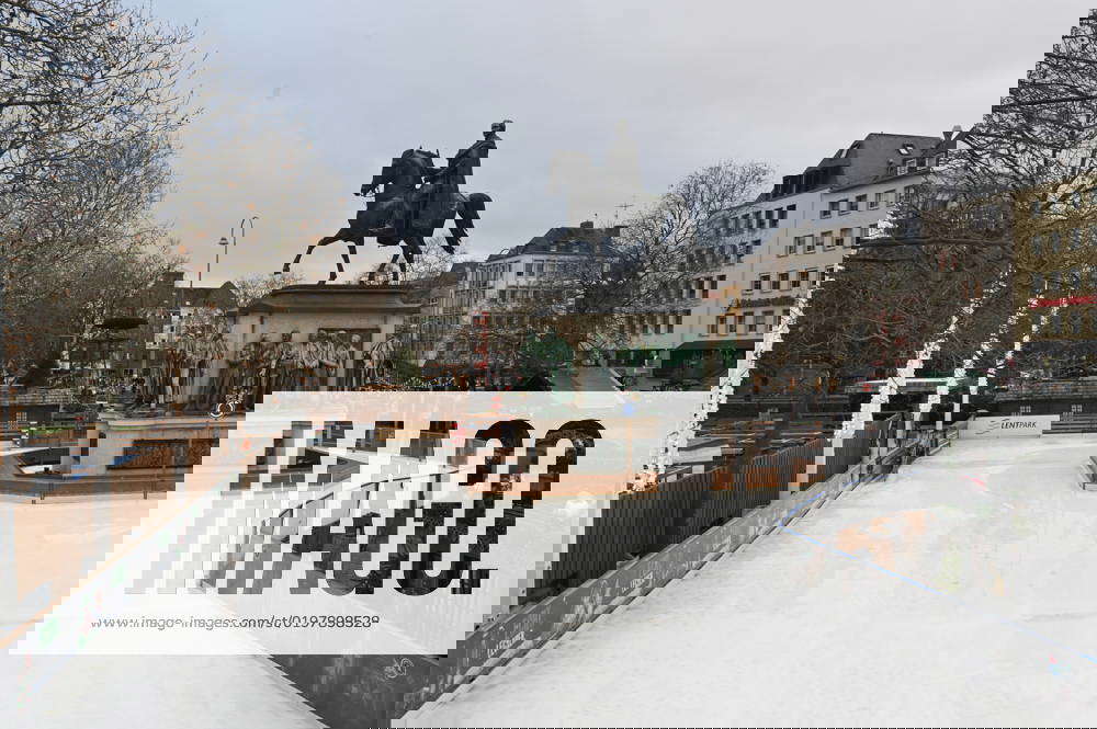 The Cologne Christmas market Heinzels winter fairy tale heimat the ...