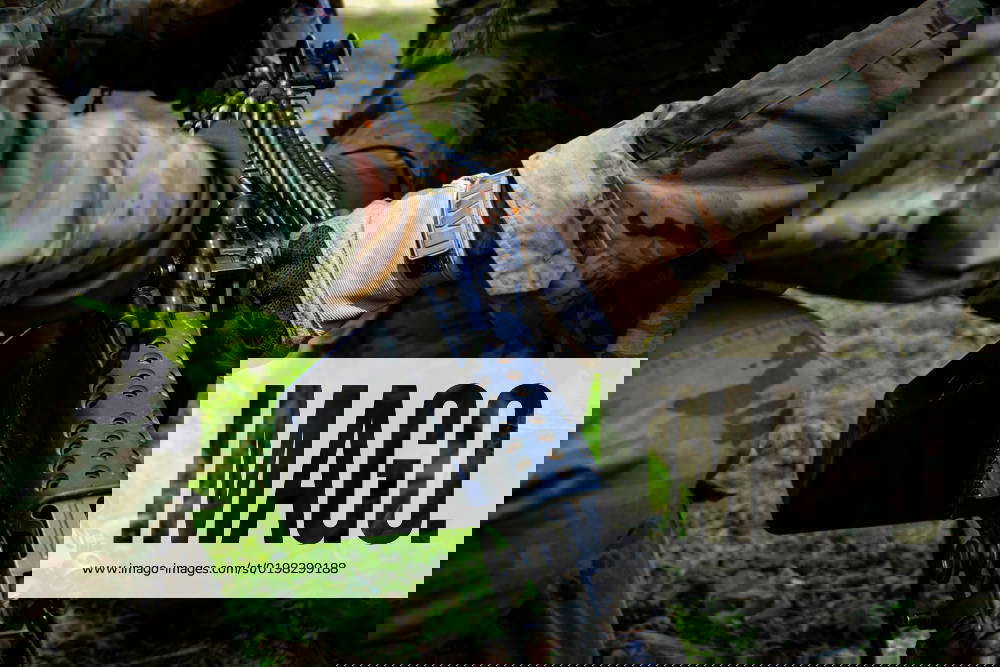 Sappers from 326th Brigade Engineer Battalion Sapper Eagles , 1st ...