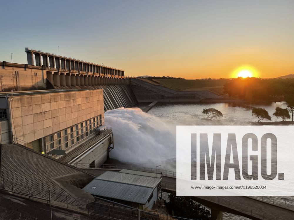 NSW HUME DAM, A general view of the Hume Dam in Lake Hume Village, NSW ...